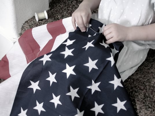 How to Repair and Dispose of a Torn US Flag